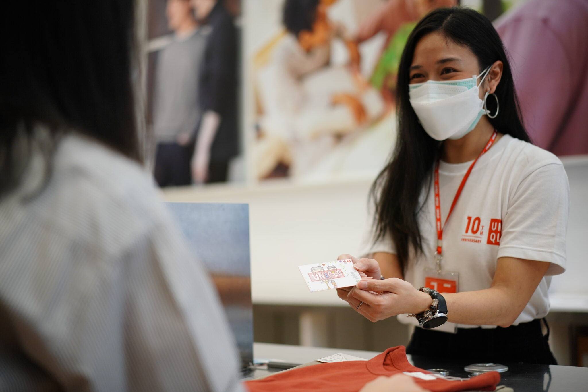 So cute. uniqlo made a thank you card for customers. partners and ...